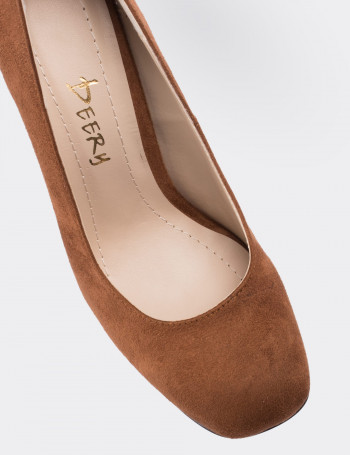 Women's Pumps - Deery Shoes